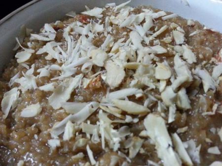 Lapsi - Gujarati Sweet Dalia (Bulgur) Broken Wheat Pudding | Fada Lapsi ...