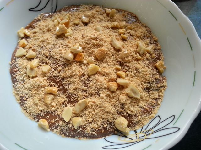 Chocolate Biscuit Custard Pudding – Eggless No Bake Biscuit Pudding ...