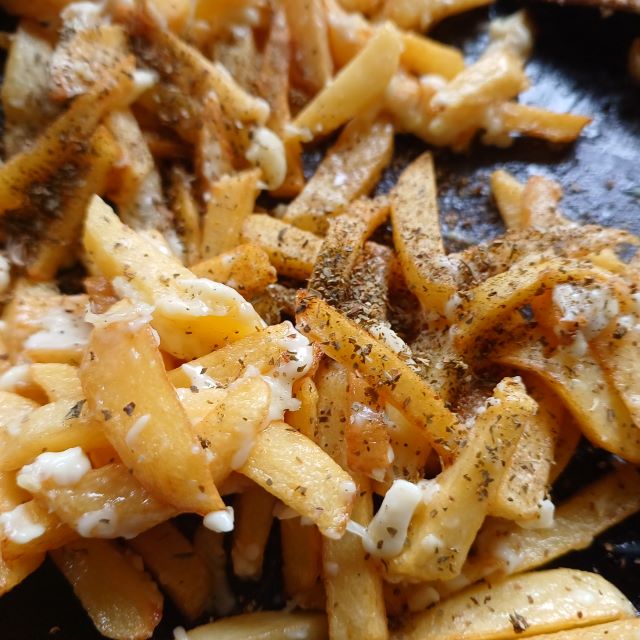 French Fries With Garlic Cheese – Crispy Herbed Fries - Seasonal Flavours