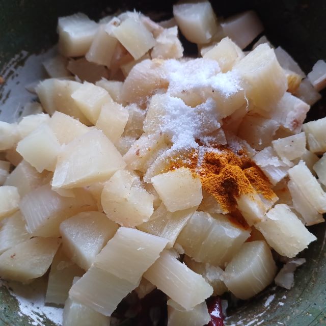 Tapioca Stir Fry | Karra Pendalam Kobbari Vepudu - Seasonal Flavours